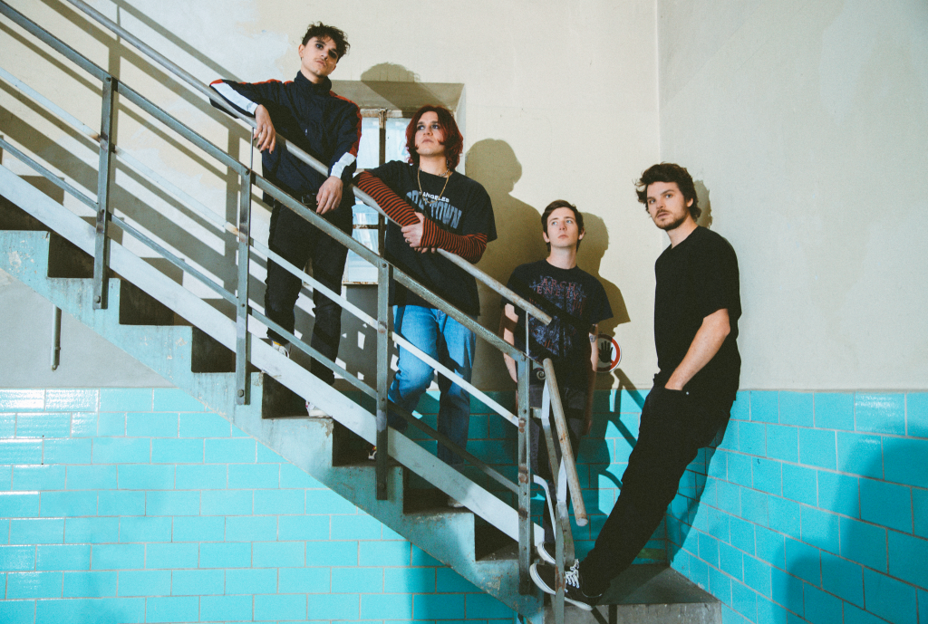 LONELY SPRING – emo is alive